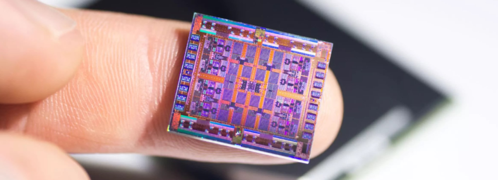 The miniaturization race in the semiconductor chip technology